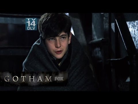NEW Gotham Trailer Focuses on Young Bruce Wayne (and His Screaming ...